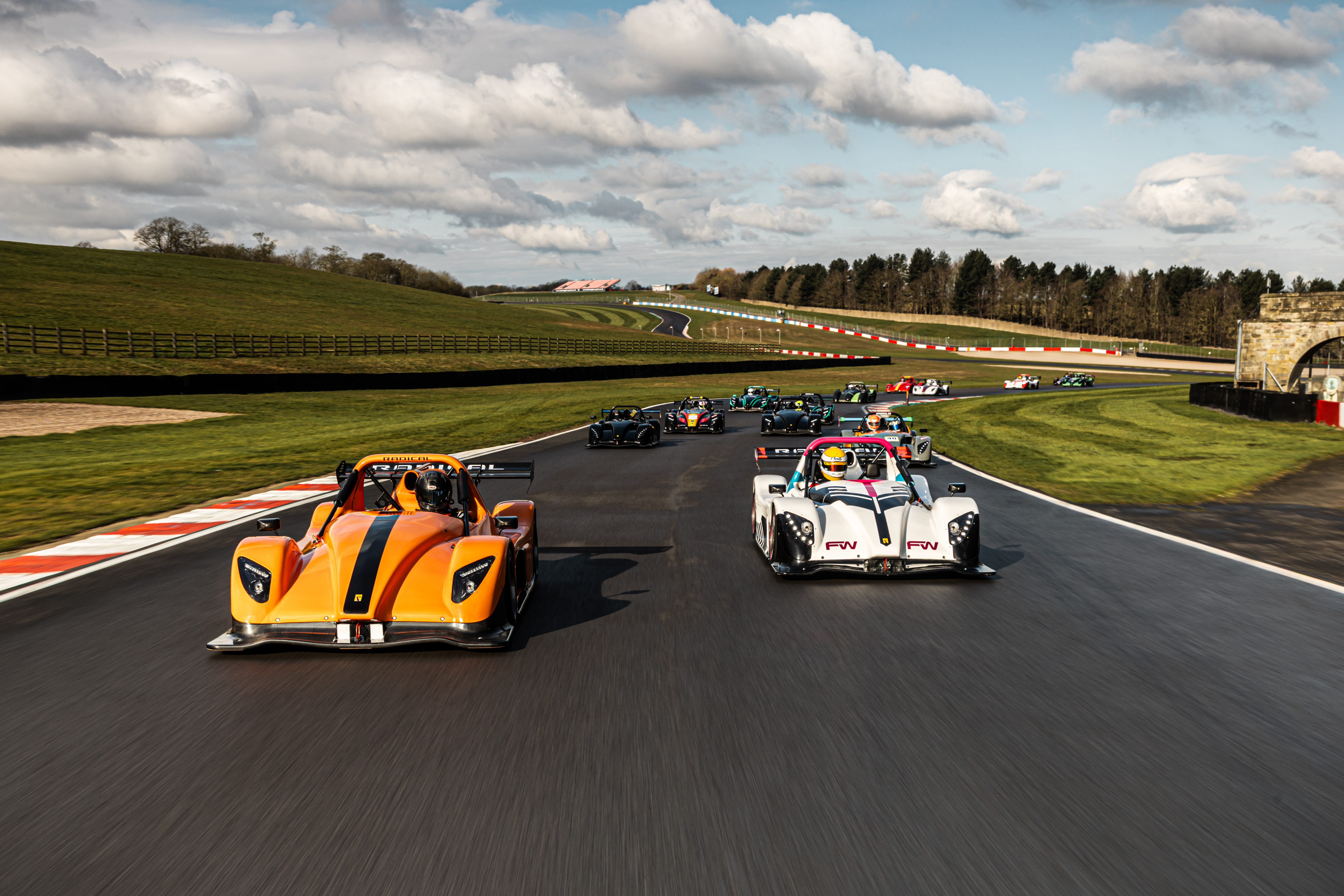 Radical Motorsport | News | FINE CUT RADICAL CUP UK ROUND 1 DONINGTON ...